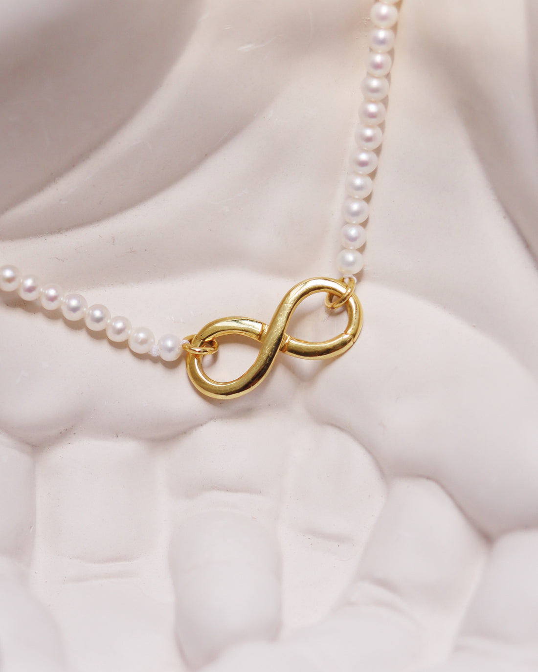 No. 27 Infinity Lock – Nobela Jewelry